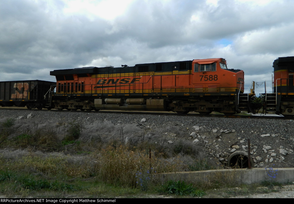 BNSF 7588